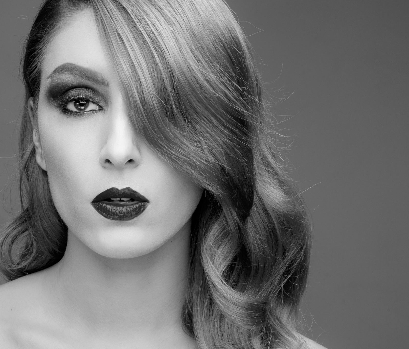 PROFESSIONAL PHOTOSHOOT